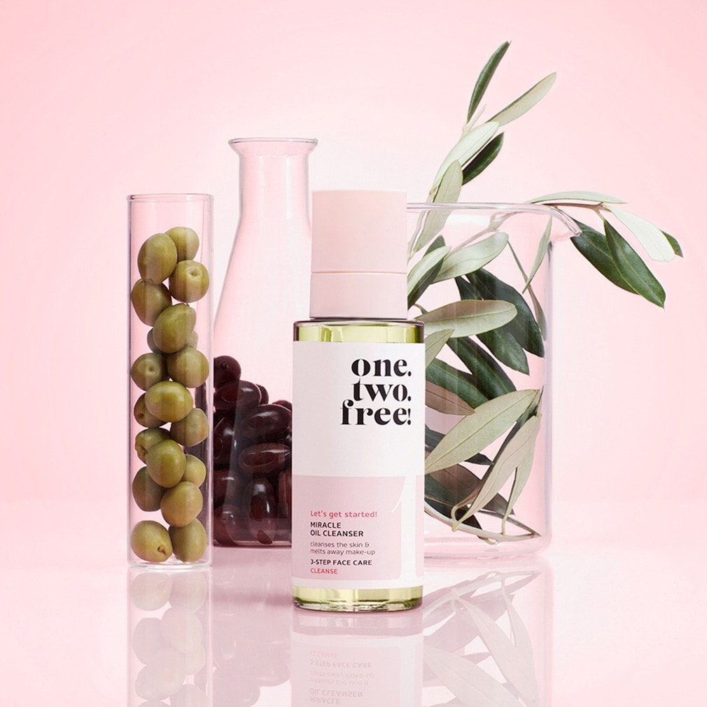 one.two.free! online la DOUGLAS