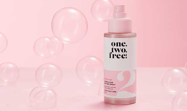 one.two.free! online la DOUGLAS