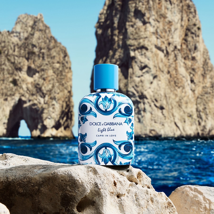 Dolce&Gabbana Light Blue Capri in Love Pour Homme Eau de Parfum online la DOUGLAS